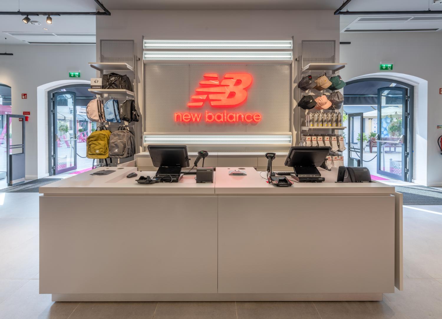 New Balance Designer Outlet Algarve - Grupo Work